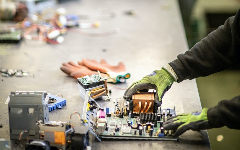 Recycling Lives Charity opens community-based workshop - Recycling ...