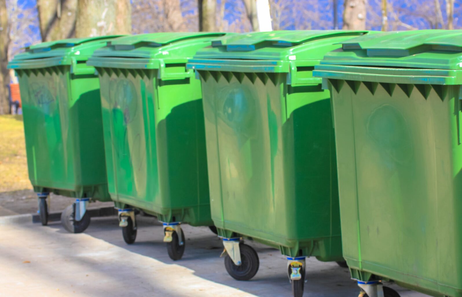 Trade Waste Disposal & Wheelie Bin Hire | Recycling Lives Services